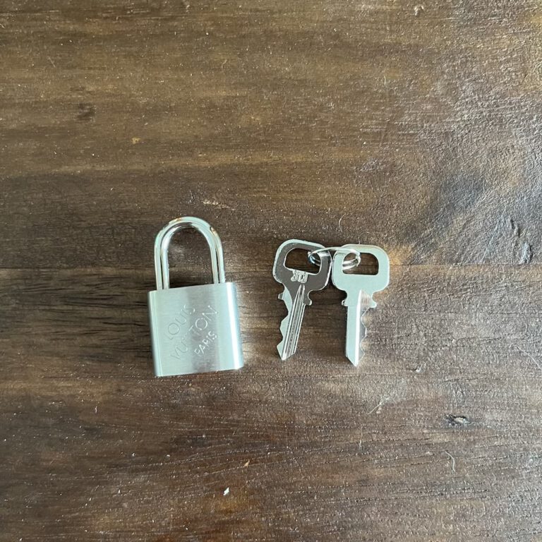 LV keys lock - September Store